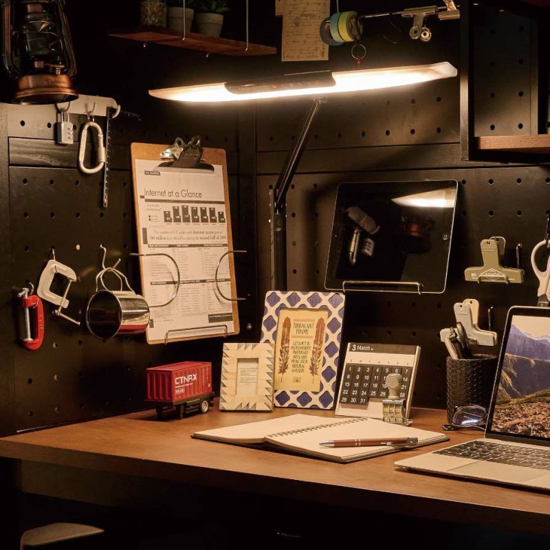 太陽光スペクトルLEDデスクライトECL-111/ECL-112 | コイズミオンラインショップ